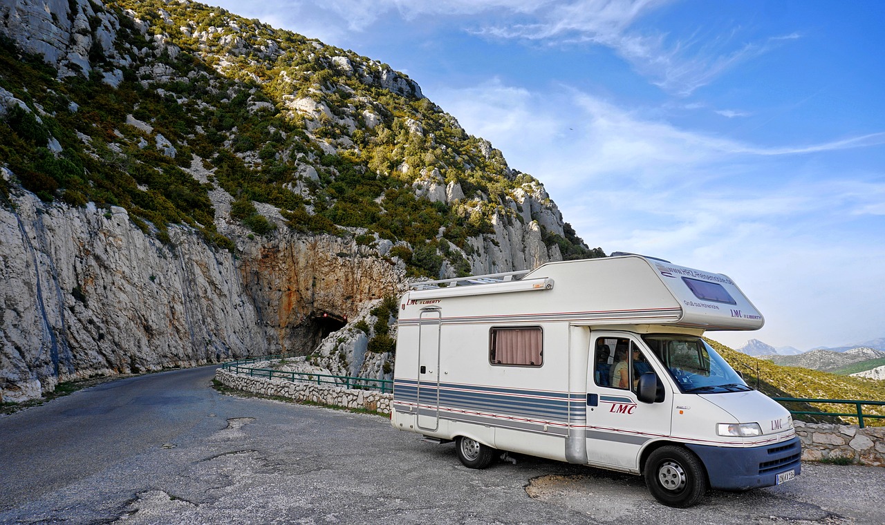 5 smart ways to combine work and travel as a digital nomad family ...